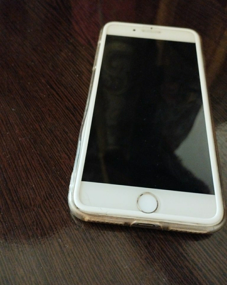 Iphone 7 plus (+) sotiladi ideal