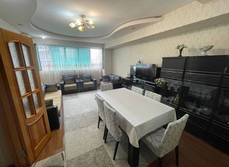 Продаётся трёхкомнатная квартира на Бобура