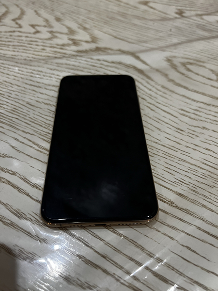 IPHONE XS MAX отличное рабочем состаяное
