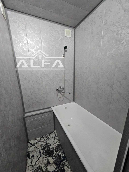 3 xonali 75m² 3-qavat sotiladi.