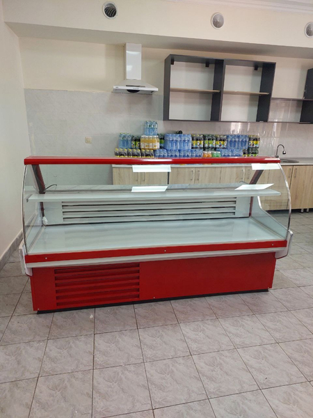 Витрина холодильник