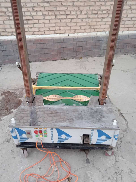 Автоматизированный робот штукатур / Сувок аппарат