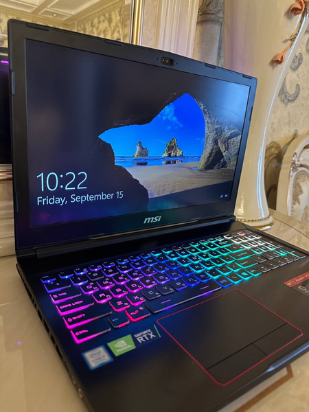 Ноутбук MSI GE63 Raider RGB 8 SF