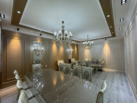 Продаю 4х ком.Люкс.кв. новостройка 120м² ул.Мирзо Улугбек 1-этаж