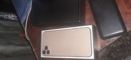 Iphone 11 pro max gold