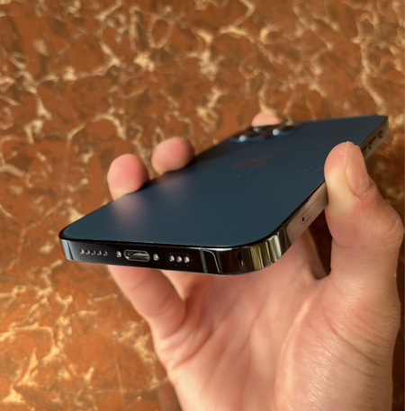 iPhone 12 pro Pacific BLUE