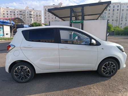 Elektromobil sotiladi