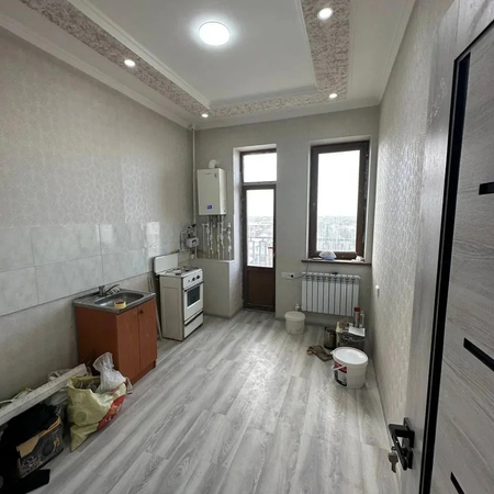 ПРОДАЁТСЯ КВАРТИРА
Кол-во комнат: 2х (60м²)
Под офис или магазин
2тара