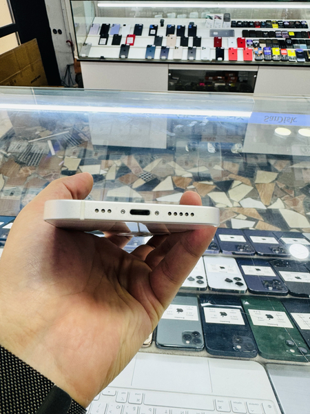 iPhone 12  64 gb white