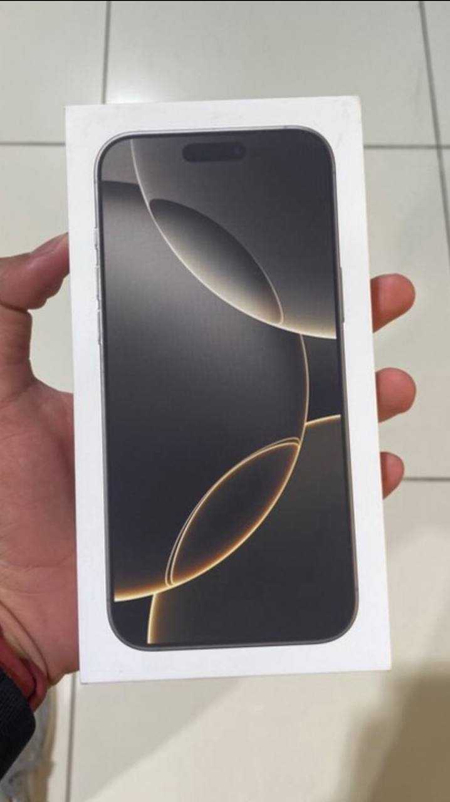 iPhone 16 Pro and Pro Max LL.A 24/7