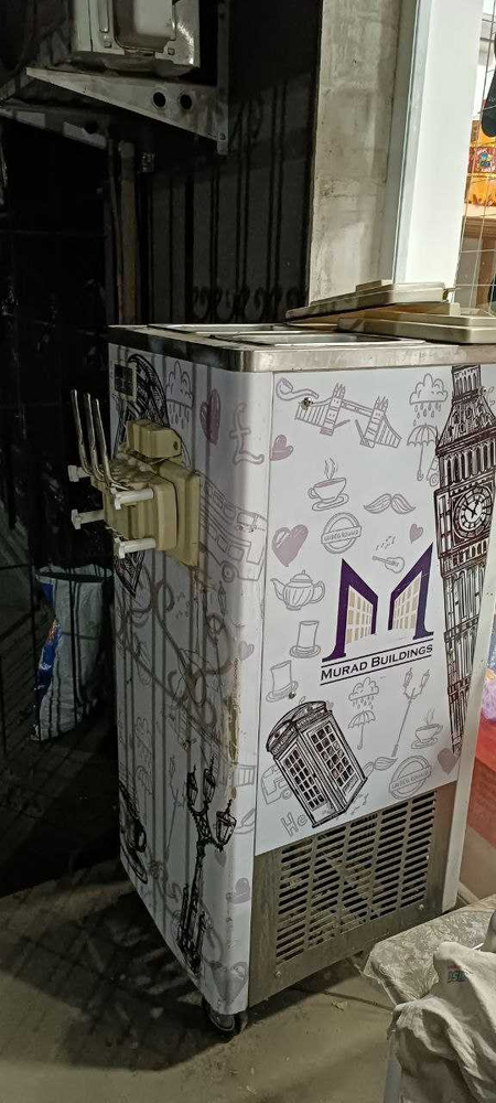 Muzqaymoq apparat freyzer 220li alo xolatda sotiladi