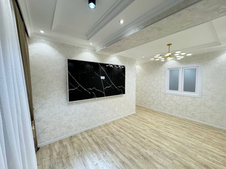 Продается 3 ком. Квартира Адрес 1 остановка микрорайон