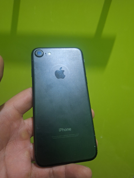 Iphone 7 32 g idial