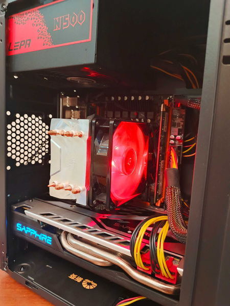 Xeon E5-2690v3(=i5-11400) /16Gb_DDR4/512Gb/RX570 SapphireNitro(=RX580)