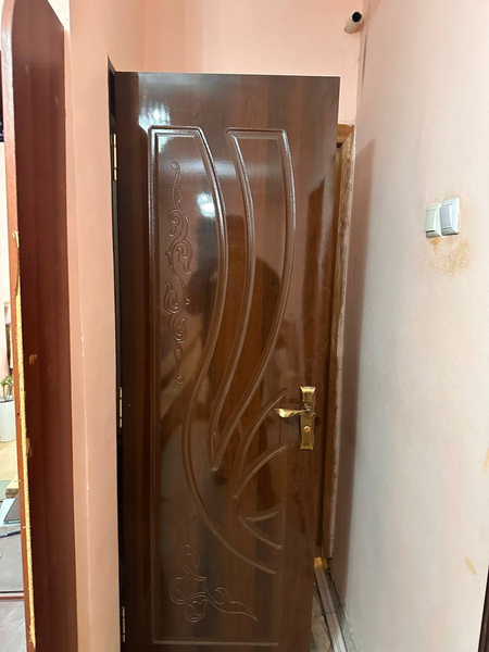 Продаются двери б/у состояние отличное без царапин и сколов