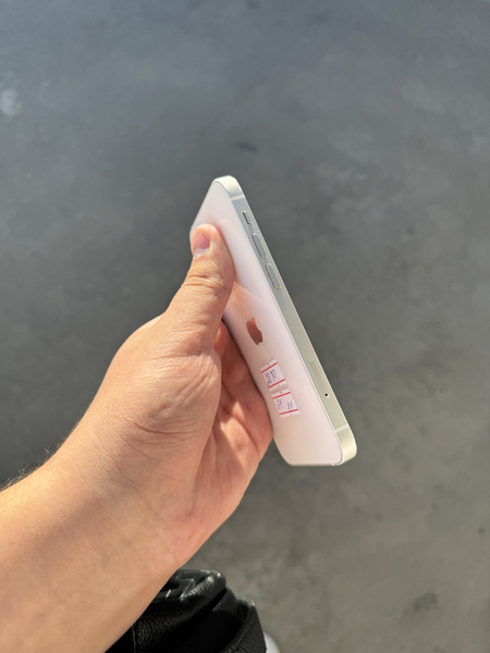 Iphone 12 mini ideal ochilmagan 74%yomkst
