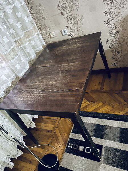 Продаю обеденный стол,раскладной