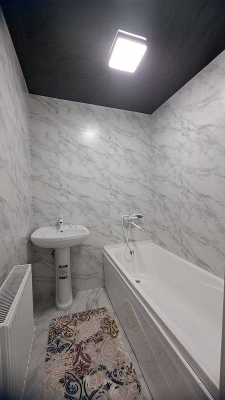 5 каватли кирпични дом 2- кават
74 м2 2 хонали 
Нархи: 49.900