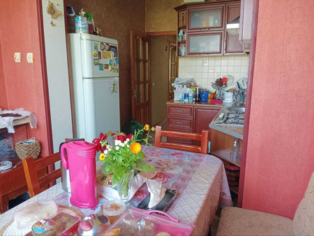 срочно продается 3х комнатная Юнусабад 11 кв.(м999)