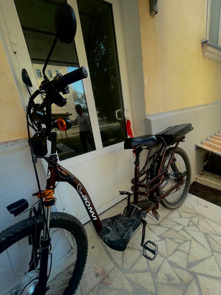 Elektron skuter yurib turibi