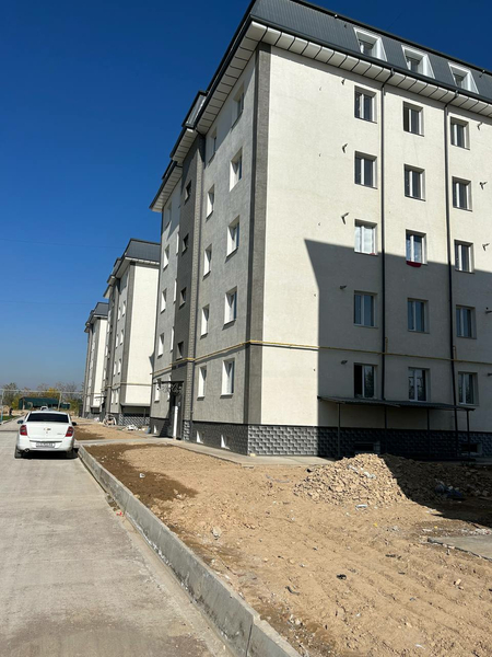 Zangiota tumani Solnichniyda teshiy ko'prikdan o'tganda