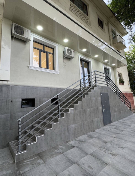 Продается Евро офис Ор-р: Братский 200м2