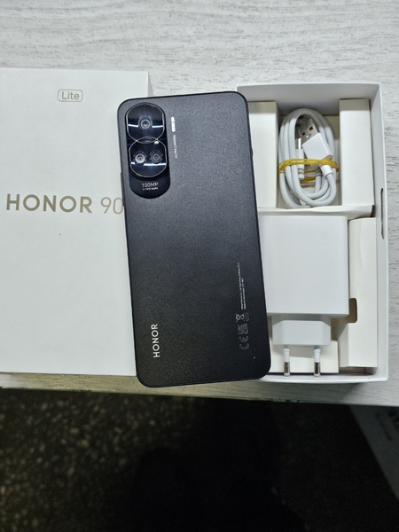 Honor 90 Litr 8/256 GB srochna sotladi