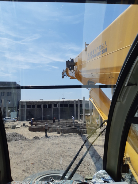 Avto kran xizmati XCMG 30 TON