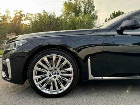 BMW 750Li рестайл