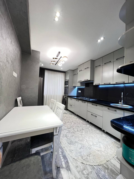 Продажа 2 комнатной квартиры 80квМ Дружба