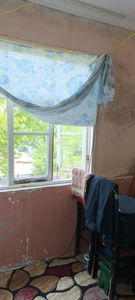 Продаётся 2/4/5 на массиве Ахмад Югнакий ТТЗ, 54000$