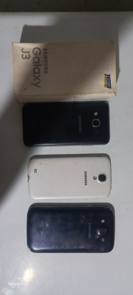 Telefon sotiladi 2tasi ishlidi.