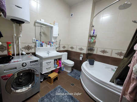 В центре города Срочно продаётся 3х комнатная квартира с лифтом