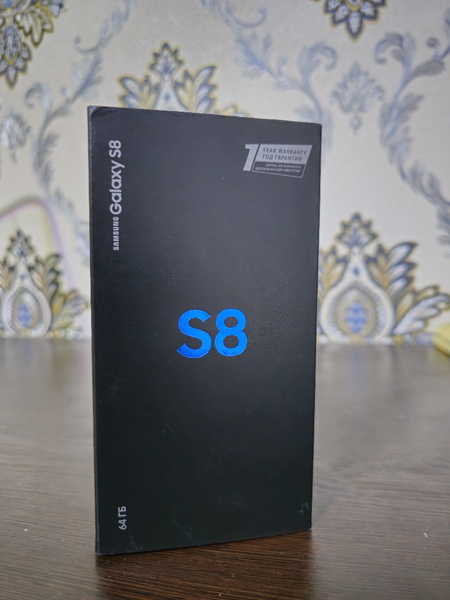Samsung Galaxy S8 korobka sotiladi