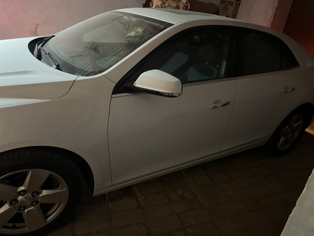 Malibu 1 sotiladi srochniy