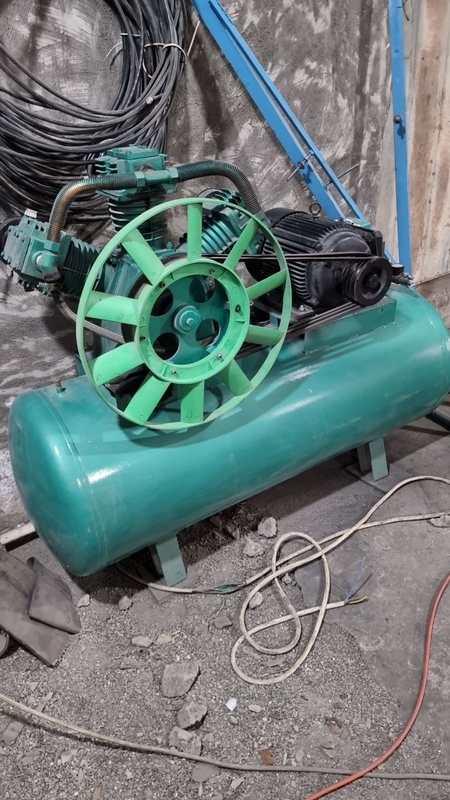 Kompressor 200L .