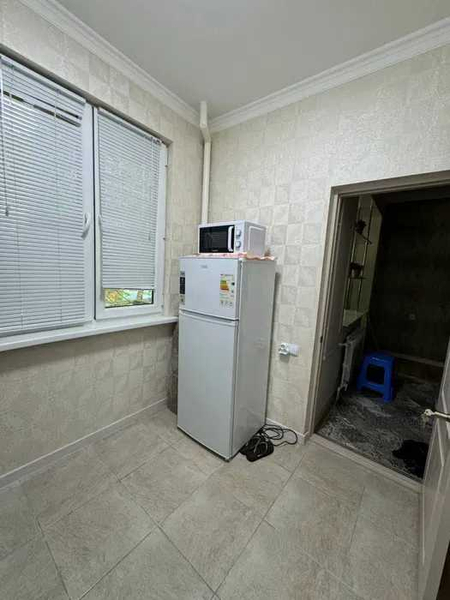 срочна Горит аренда 2 ком кв. на ТЦ Чиланзар id sh 376