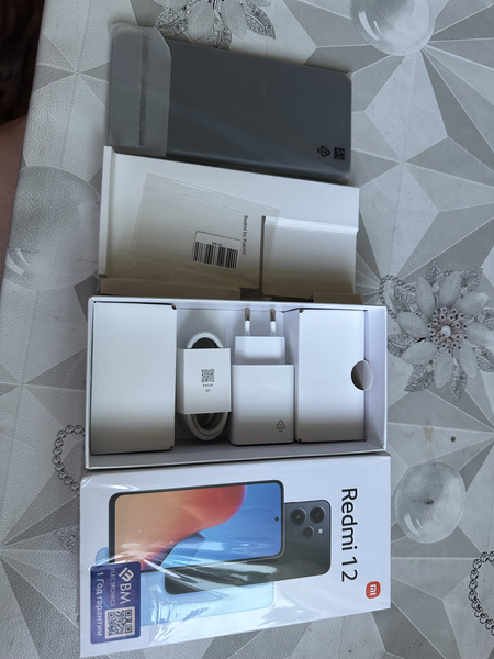 Redmi 12 8+4/256                 .