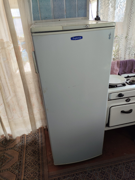 Холодильник Бирюса