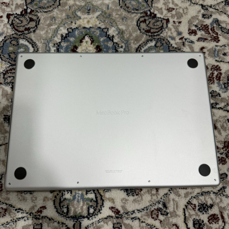 MacBook Pro M2 2023