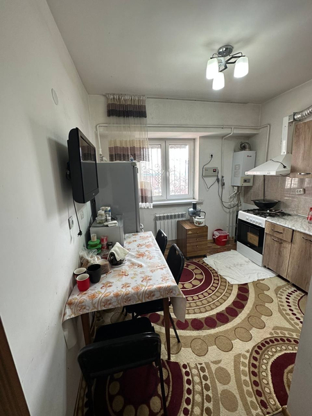 Sergeli 8 xudud 3 xonali 2*7 balkonli 96 m2