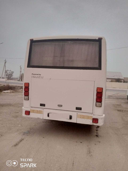 ISUZU NP21 avtobus sotiladi holati aʼlo