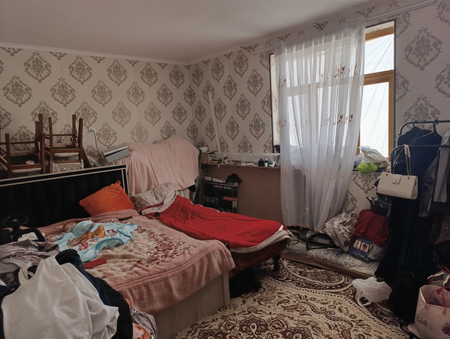 2,4 соток, 4комнаты (2 жилые+2 коробка), угловой,Кибрай, Кизил-ту 1