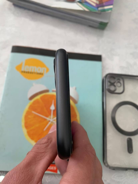 Iphone 11 sotiladi