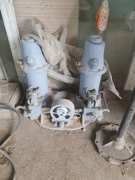 Buravoy damkrat 150 T