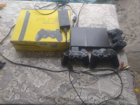 Play station 2 s