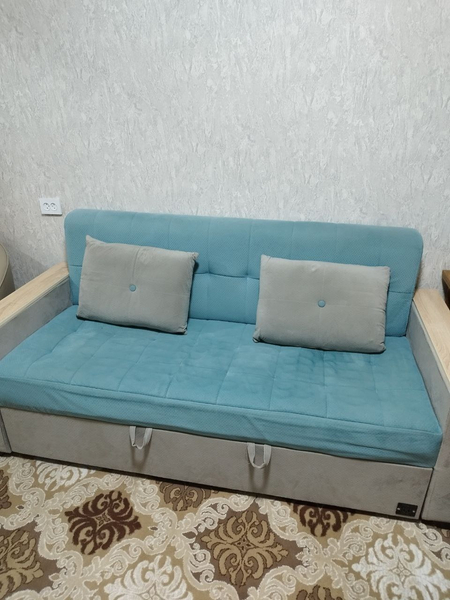 Продам диван с выдвижным механизмом