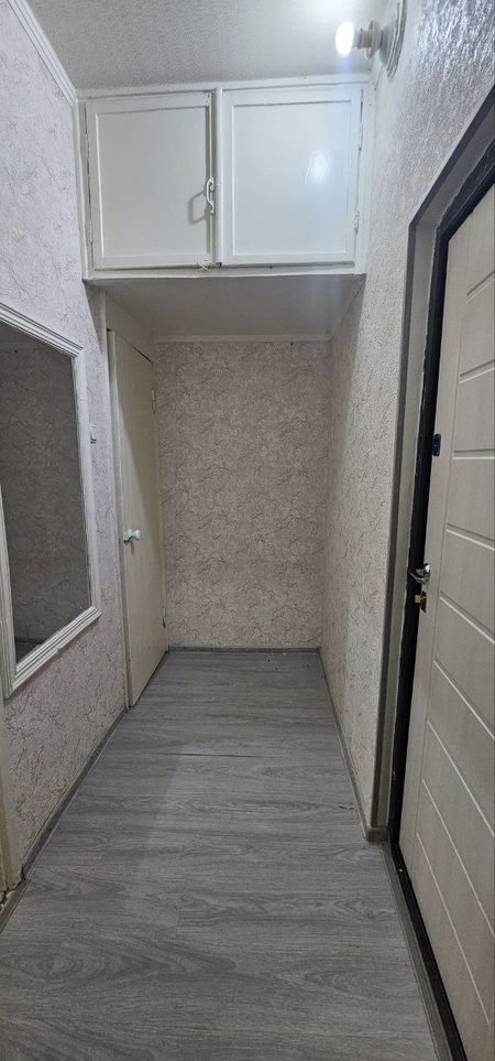 Чиланзар 19 кв.  . 1в2/4/4 продаю