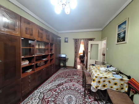 谷 130452 谷 Chilonzor tumanida kvartira sotiladi [48 м²]