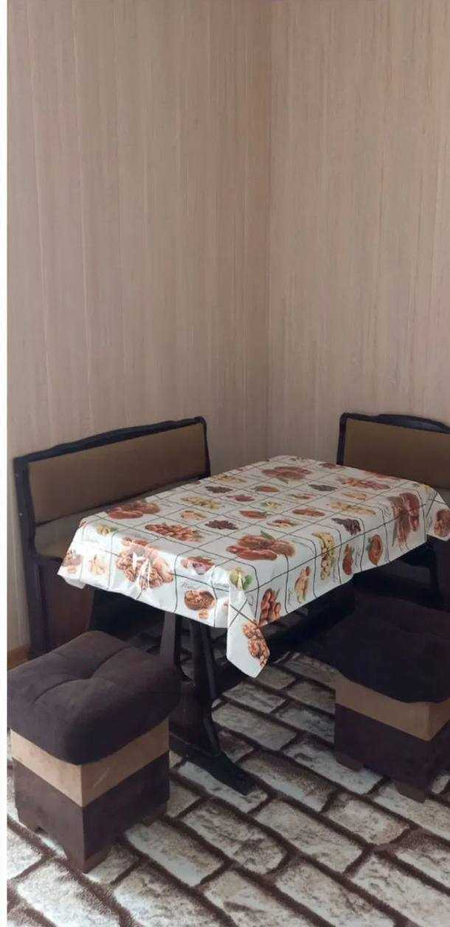 Урда ул.Навои 2(3)-комнатная 2/4 63 м² кирпич высокие потолки чистая